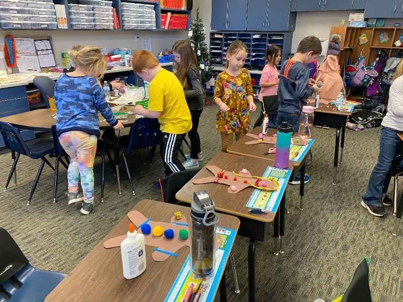 Boyd County Schools - First Graders Catch the Gingerbread Man